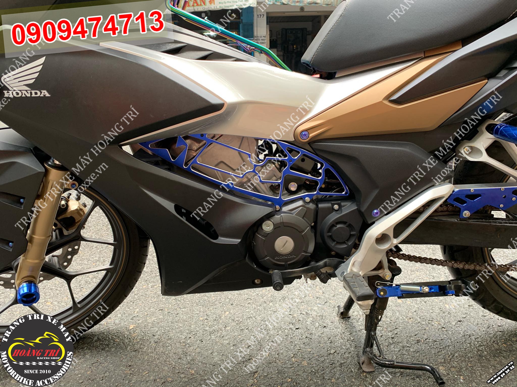 Độ phụ kiện tông xanh dương cho Winner X màu đen nhám