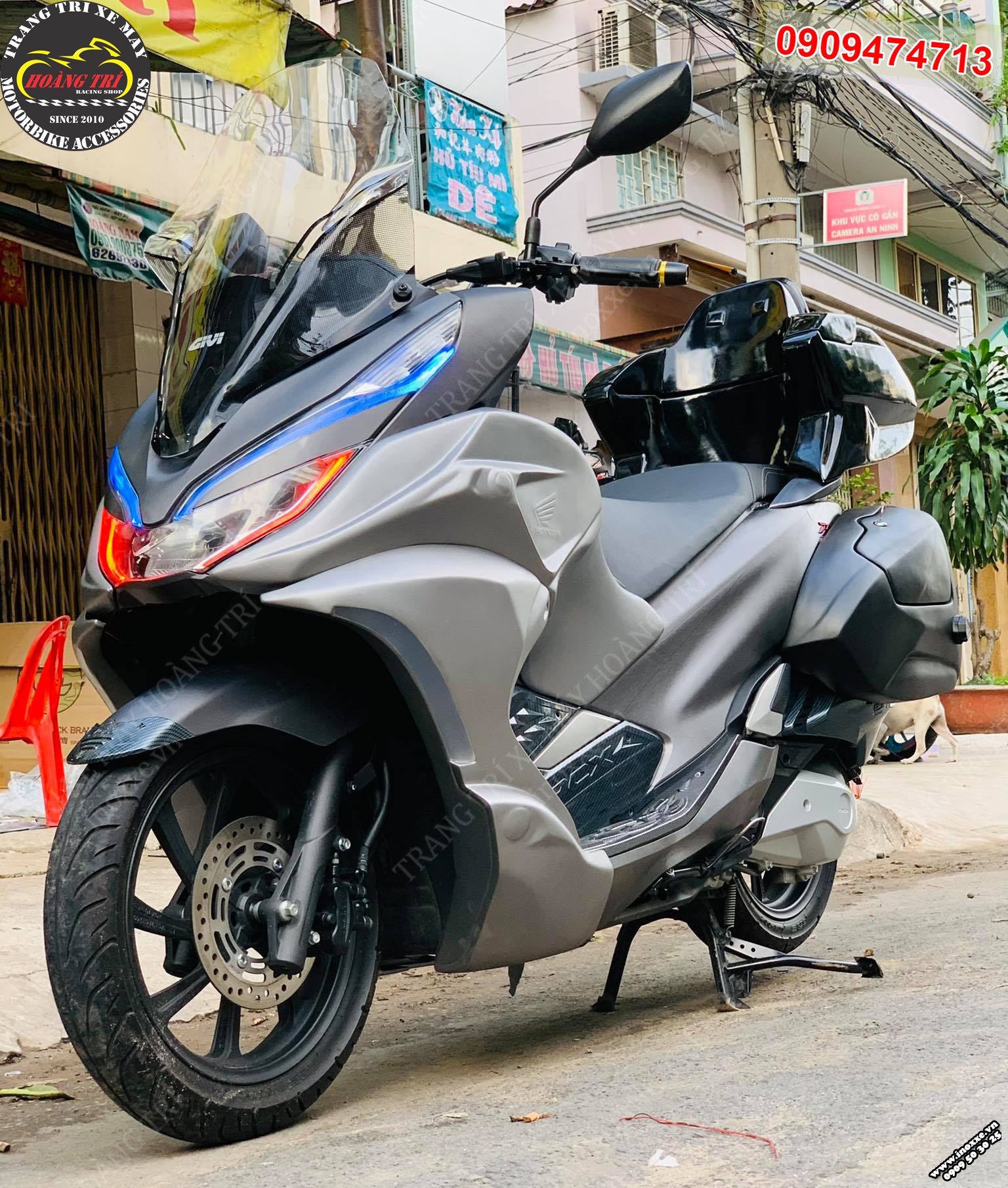 Top box PCX 2018-Body trước kiểu dáng Honda Gold Wing