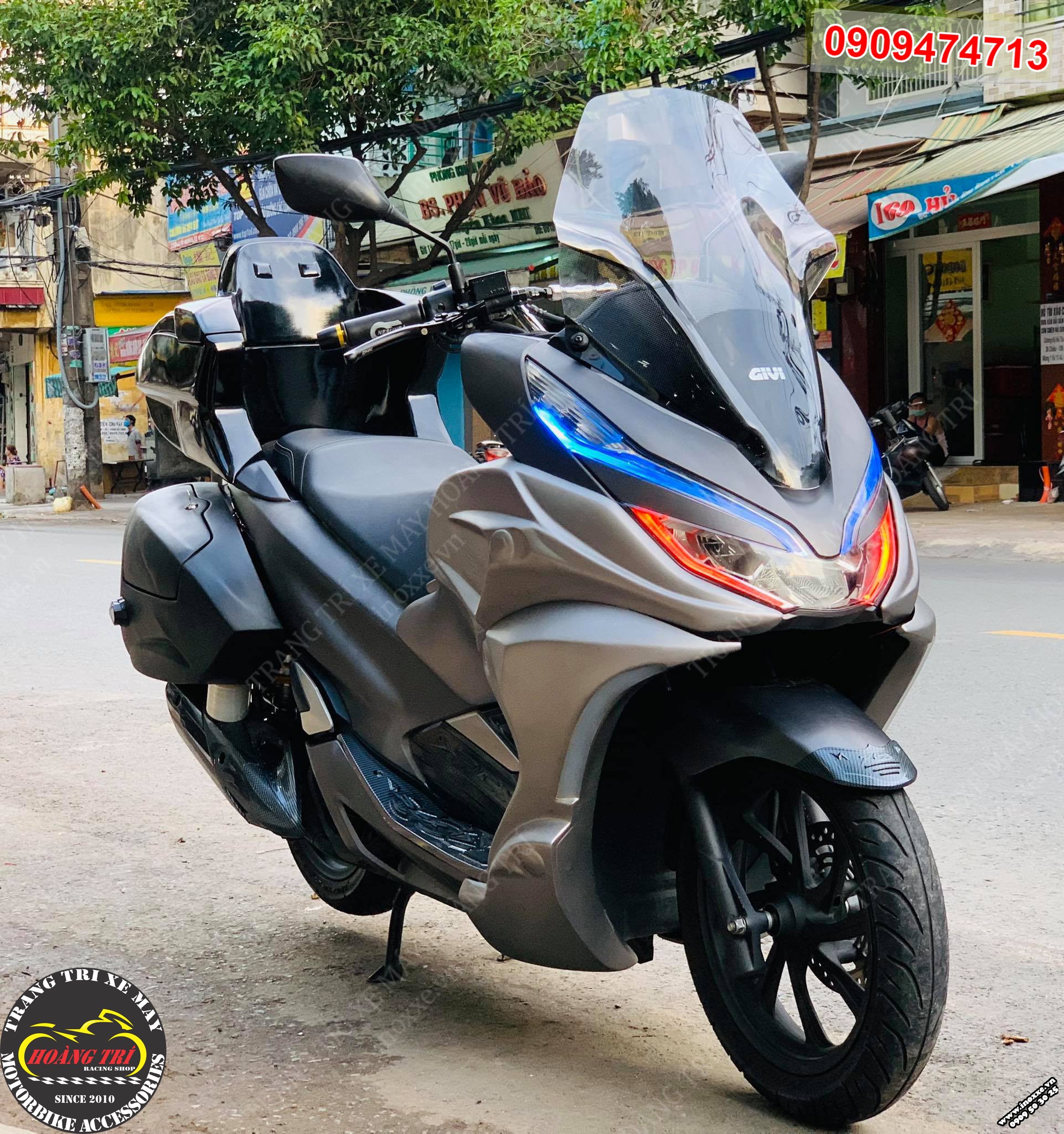Top box PCX 2018-Body trước kiểu dáng Honda Gold Wing